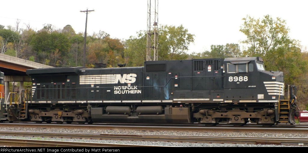NS 8988